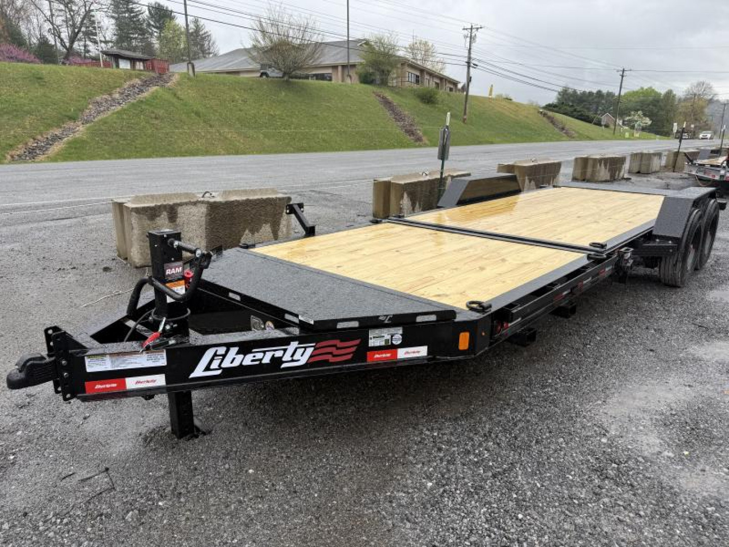 New 2025 Liberty LT 83”x22’ Tilt 17.5k g.v.w.r. Large tool box, FORK ...