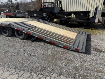New 2025 Diamond C FMAX210 GOOSENECK Trailer SUPER SINGLE TIRES 30 ...