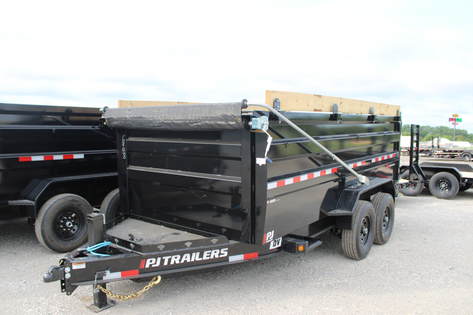 New 2026 PJ Trailers 14' HS DV HIGH SIDE DUMP TRAILER 49268 Dump Trailer