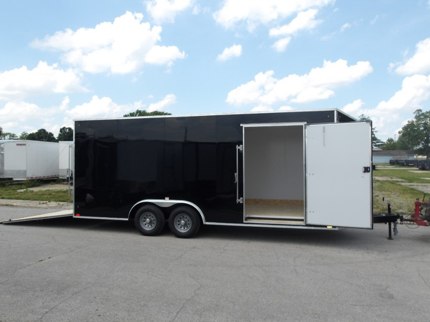 New 2026 Discovery Trailers DCHET8.520AT3 Cargo / Enclosed Trailer