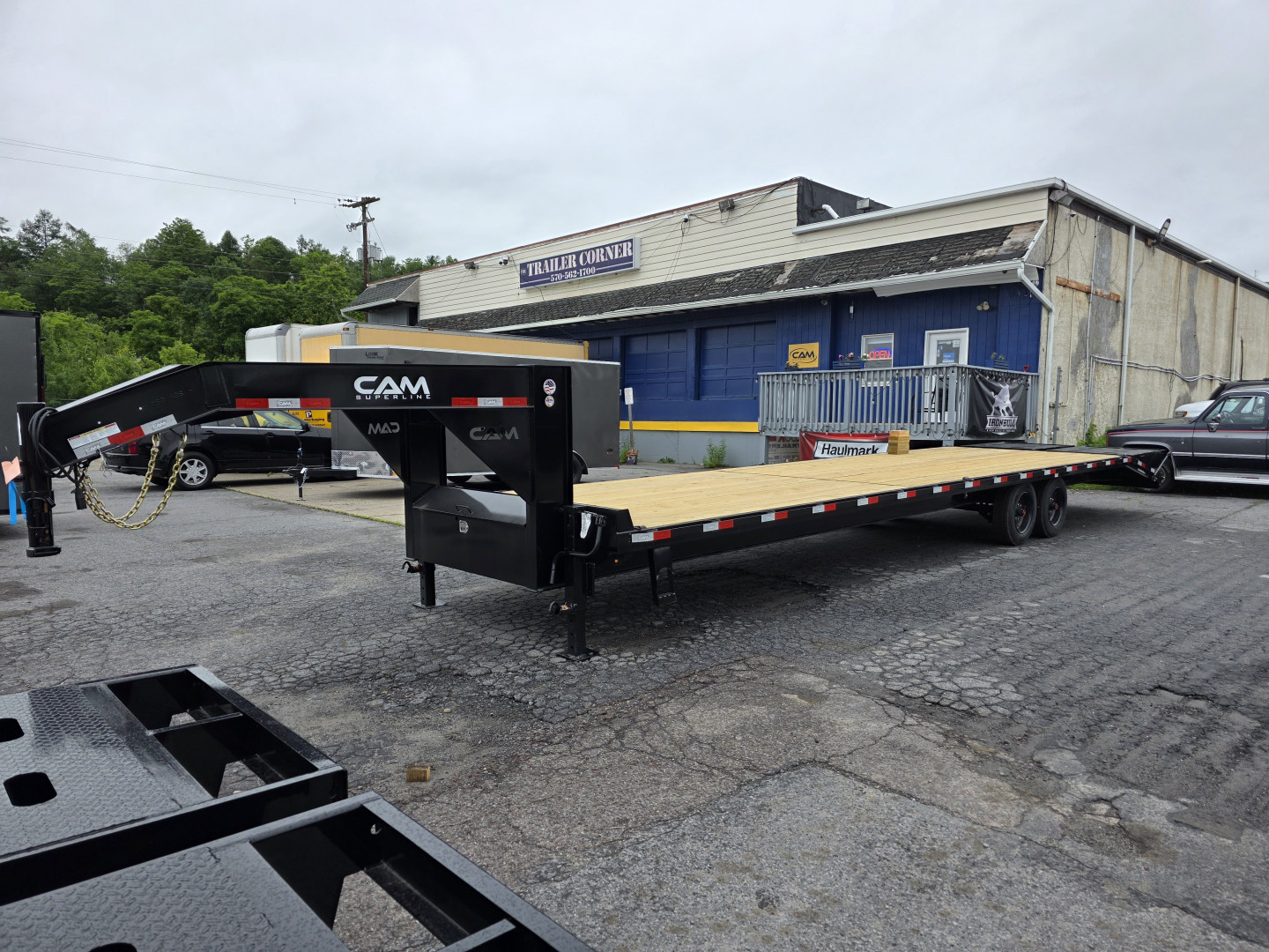 New 2025 Cam Superline 8.5X30+5 17.6K - MEGA RAMPS Flatbed Trailer