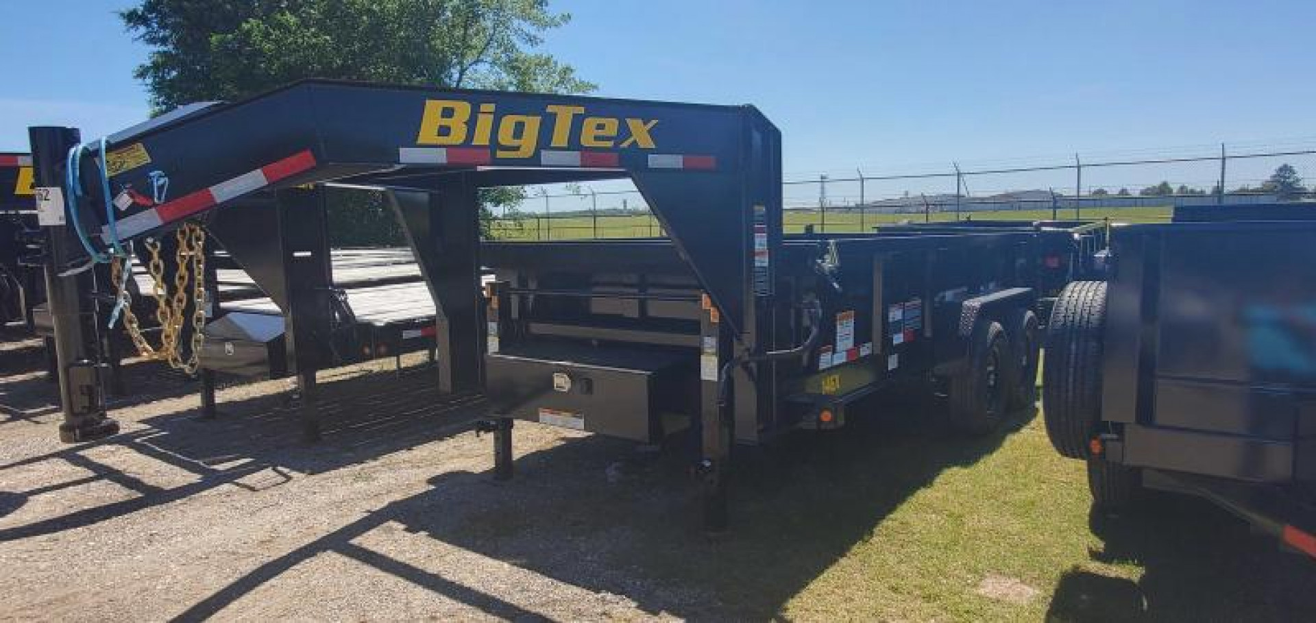 New 2025 Big Tex Trailers 14GX-14BK6SIRPD Dump Trailer