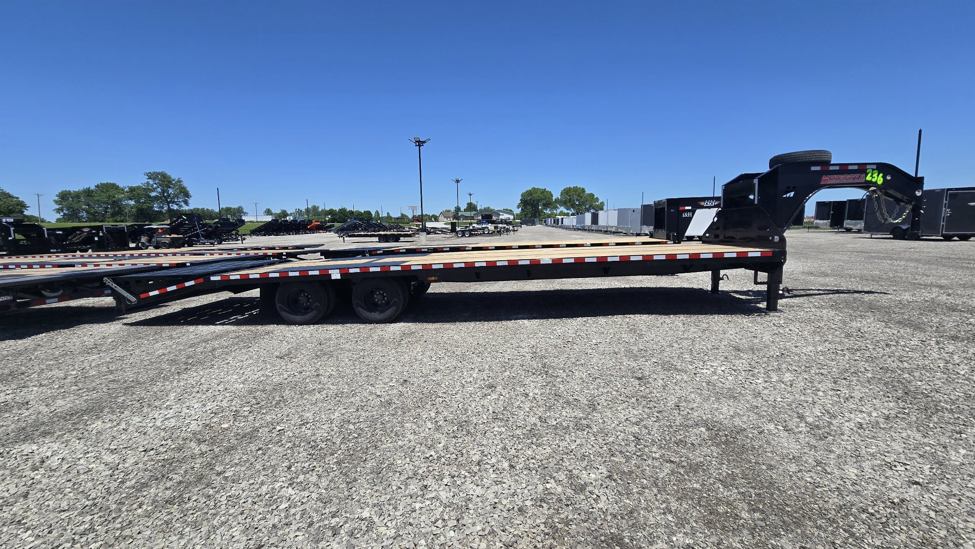 New 2025 MIDSOTA 102x32 Gooseneck Deckover Ramp Trailer 23K