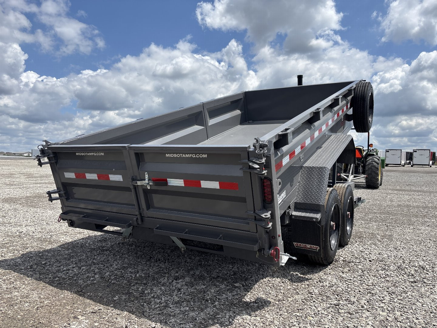 New 2025 MIDSOTA 82X14 Versa Telescopic Dump Trailer 17.6K for sale in ...