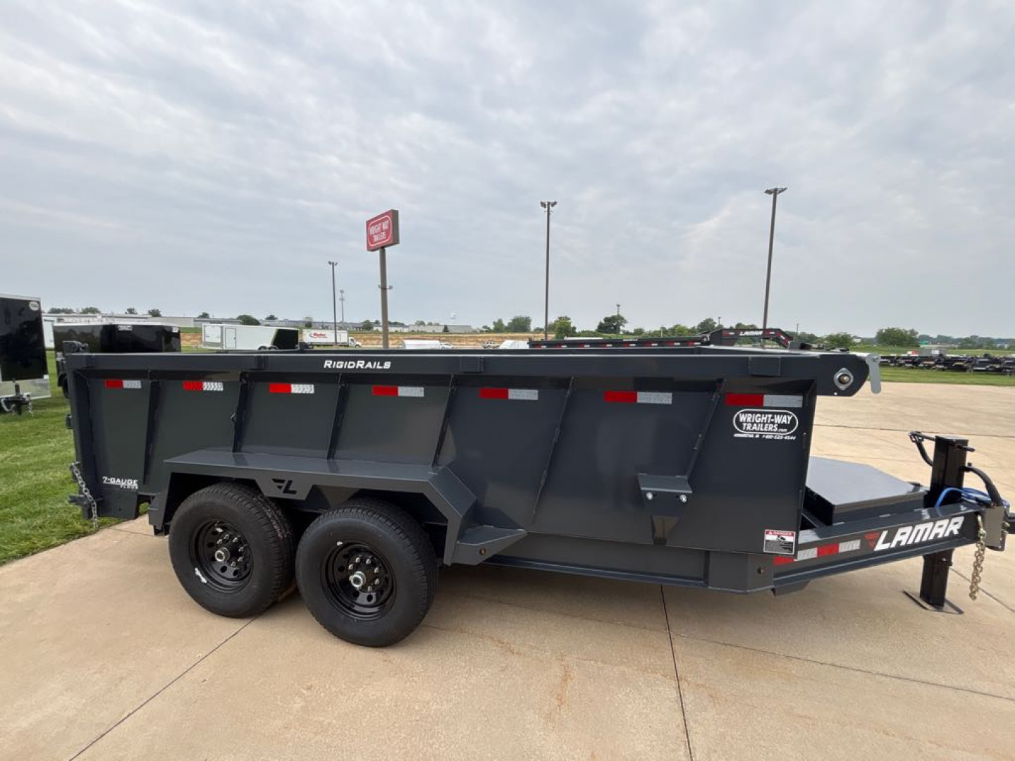 New 2025 Lamar Trailers DT831427-36 Dump Trailer
