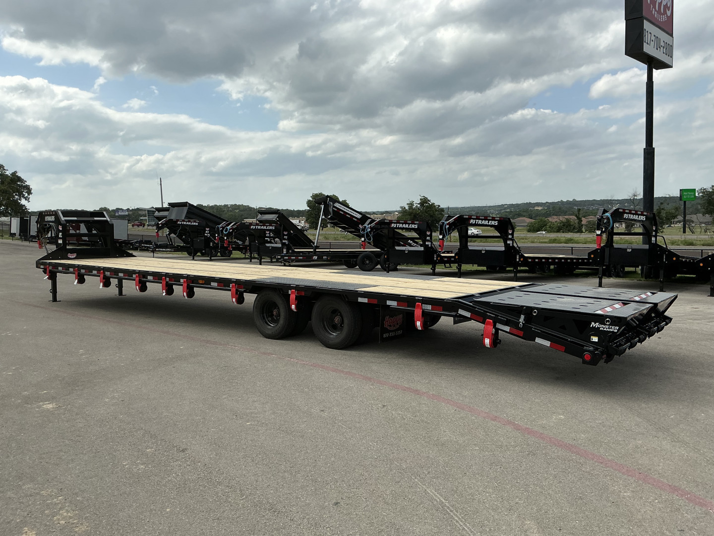 New 2026 PJ 102"x40' GN Low-Pro Air-Ride Flatbed w/ Duals - LD