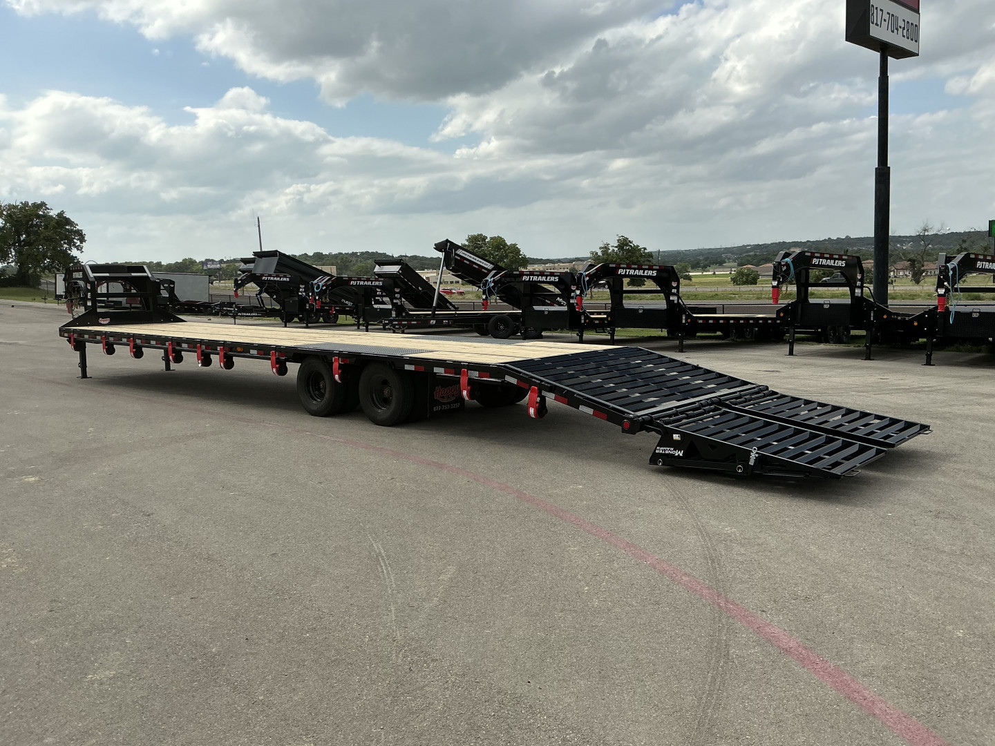 New 2026 PJ 102"x40' GN Low-Pro Air-Ride Flatbed w/ Duals - LD