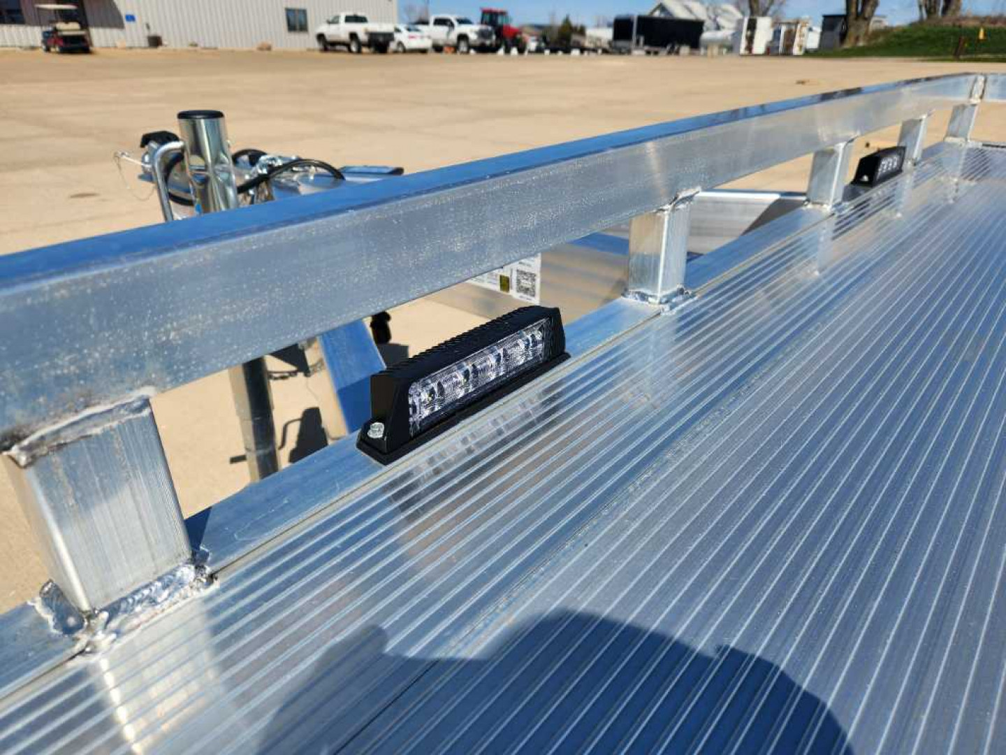 New 2025 Aluma 18' WIDE BODY DRIVE OVER FENDERS Utility Trailer for ...