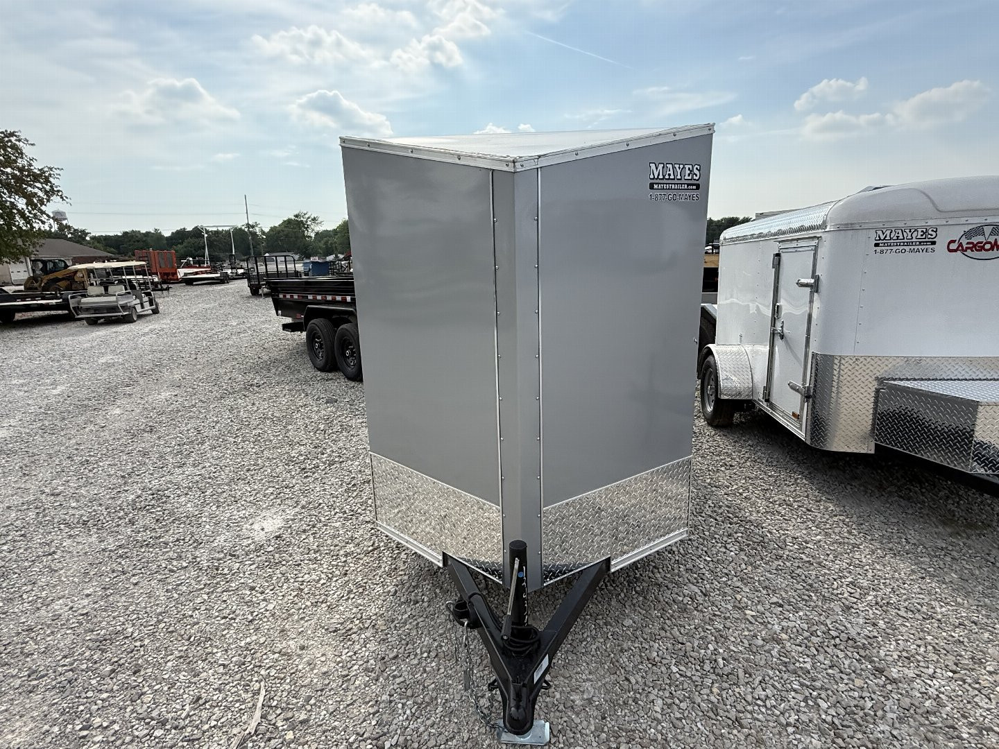 New 2026 Cargo Mate EHECO510SA-24 Enclosed 5x10 SA RAMP DOOR (GVW:2990) SILVER FROST