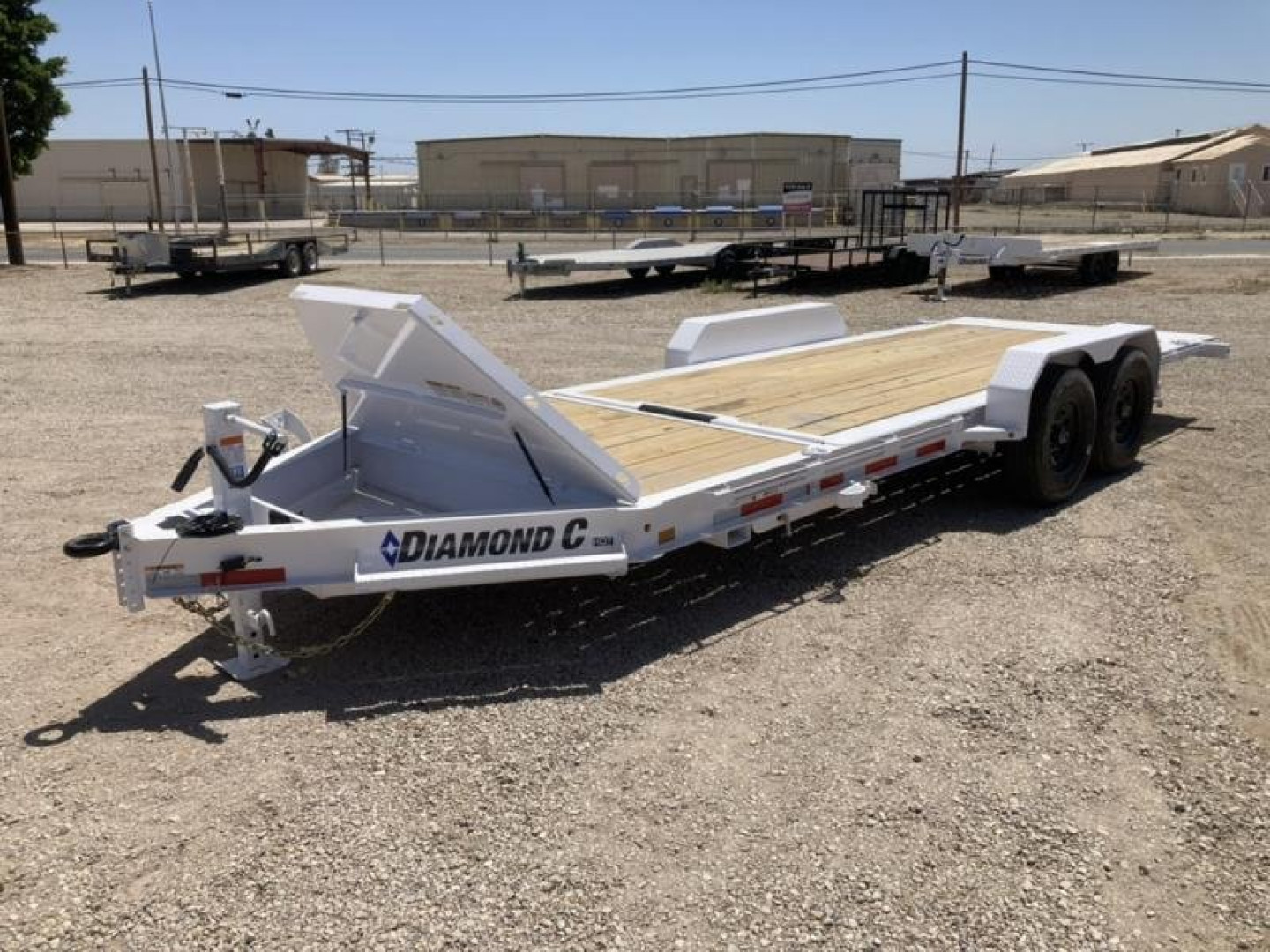 New 2024 Diamond C Trailers HDT207 20X82 HYDRAULICALLY DAMPENED TILT ...