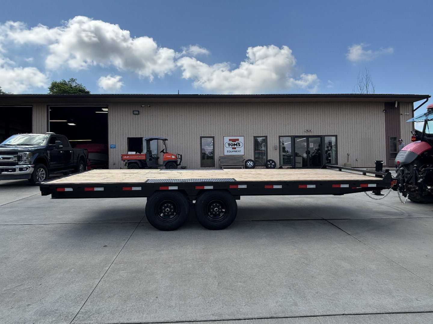 New 2025 Down 2 Earth Trailers 102"X20' Deckover - Straight Deck (No ...