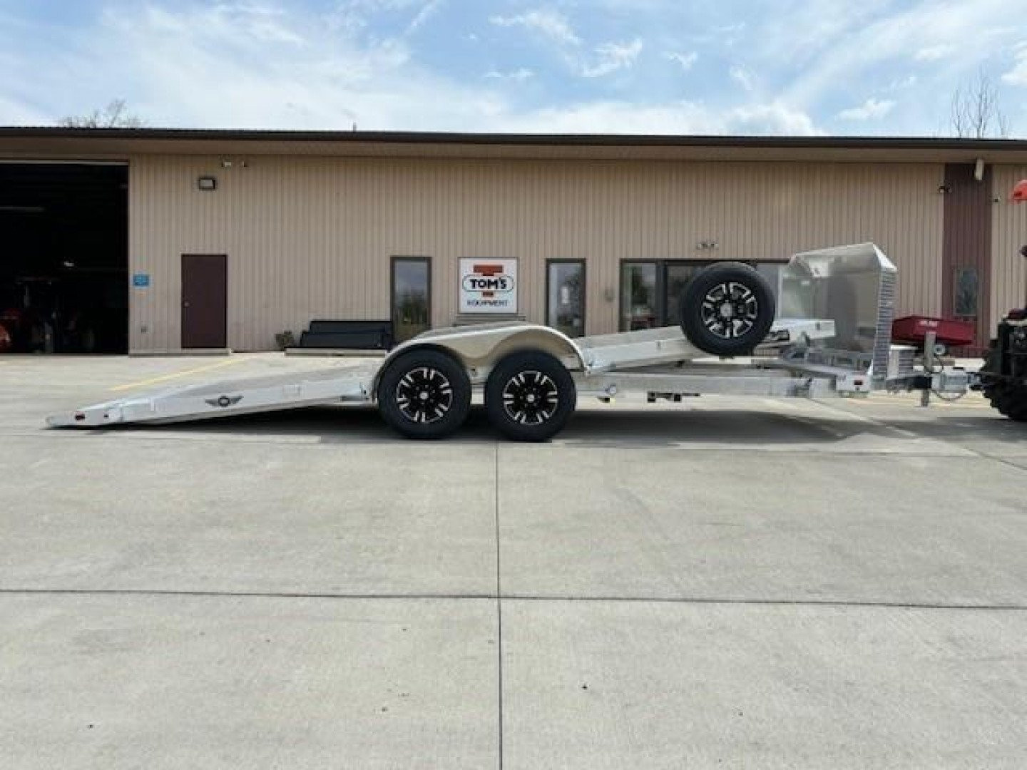 New 2026 Aluma 8220H Executive Series Aluminum Car Hauler Tilt Trailer ...