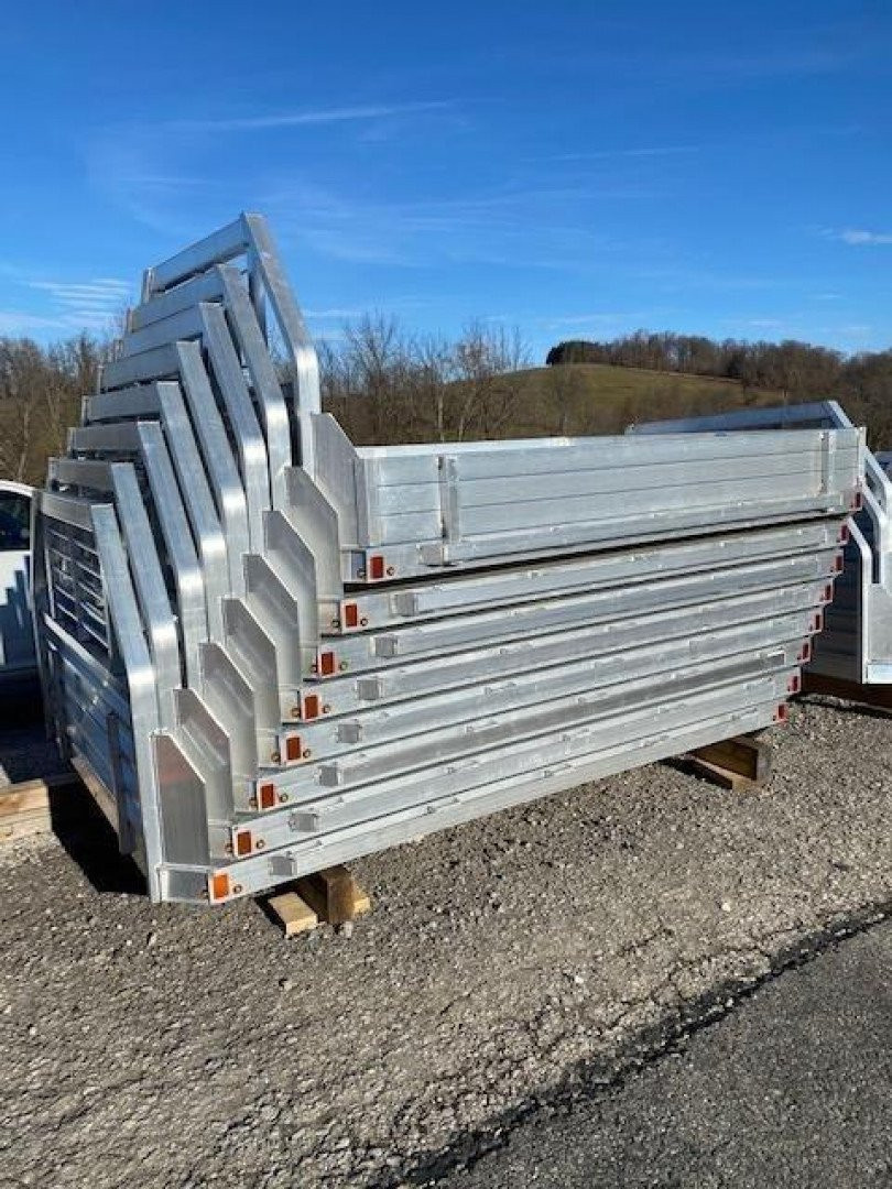 New 2026 Aluma 81087 Aluminum Truck Bed 6'9" X 7'3" (81" X 87") (Fits ...