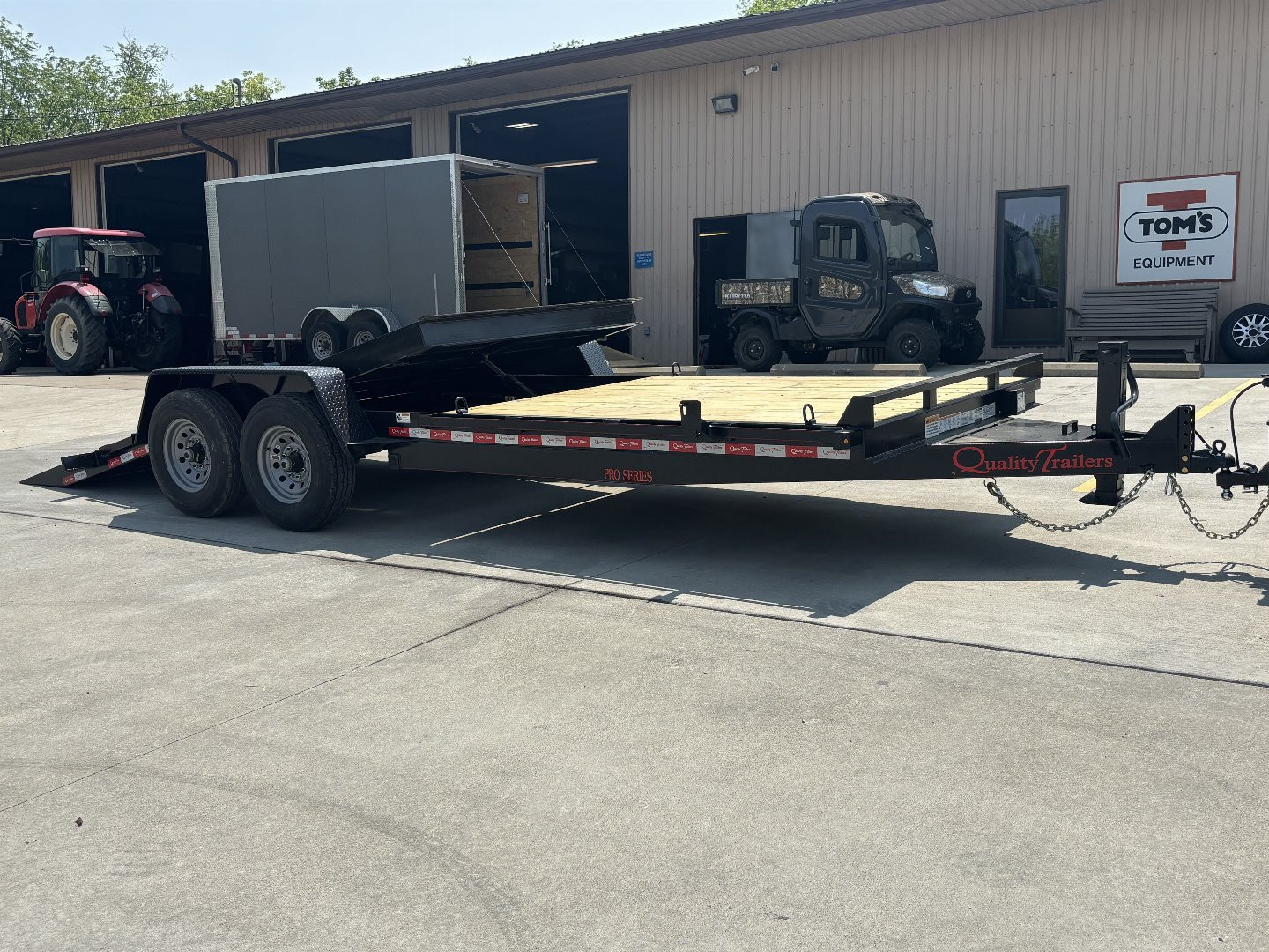 New 2026 Quality Trailers 22' Pro Series Tilt Equipment Hauler - 15000 ...