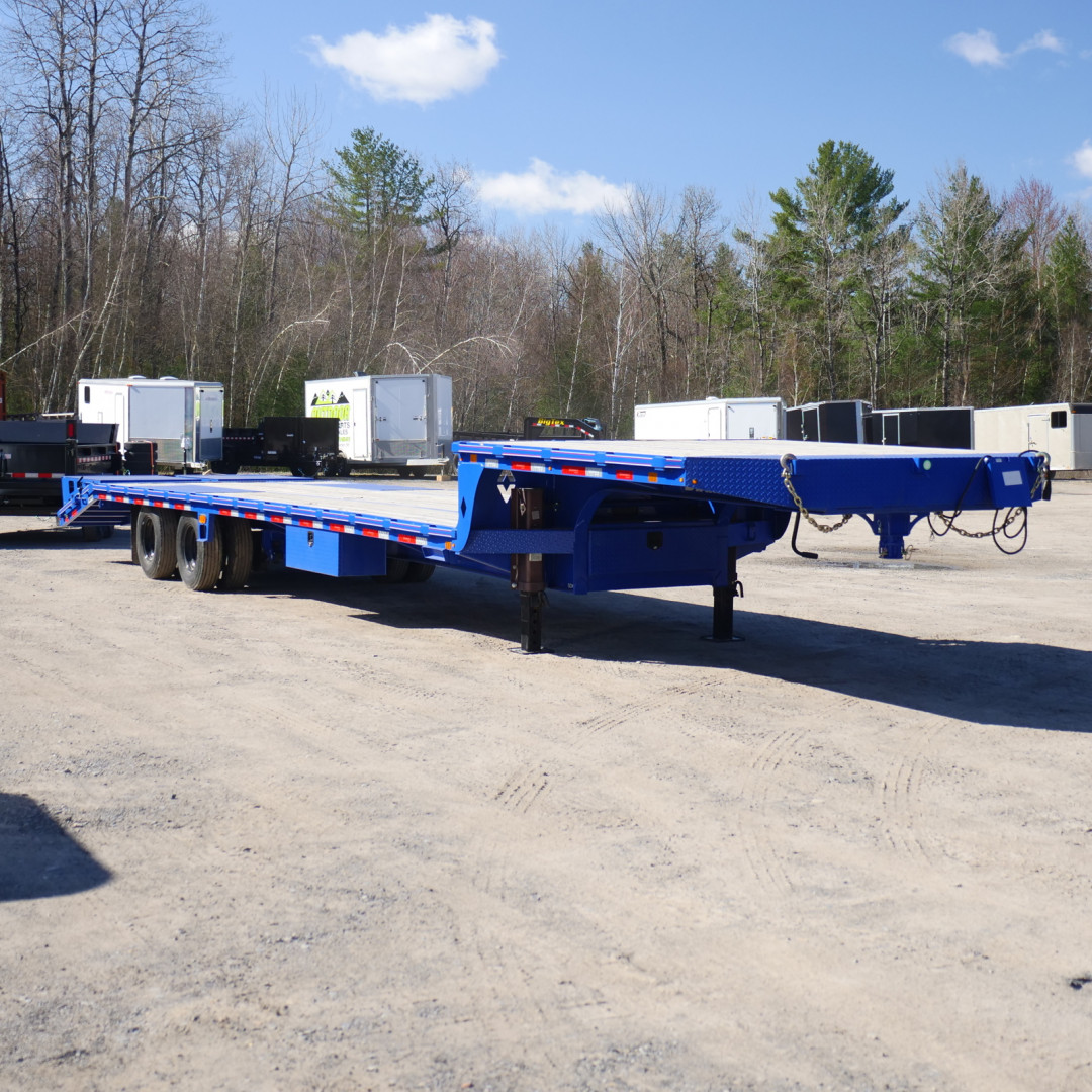 New 2024 Diamond C Trailers 102"X32' STEP DECK SDX212 Equipment Trailer