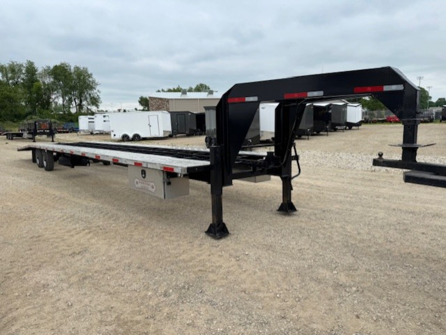 Used 2023 Shipshe Trailers FD-306 REV A Flatbed Trailer for sale in Middlebury, IN