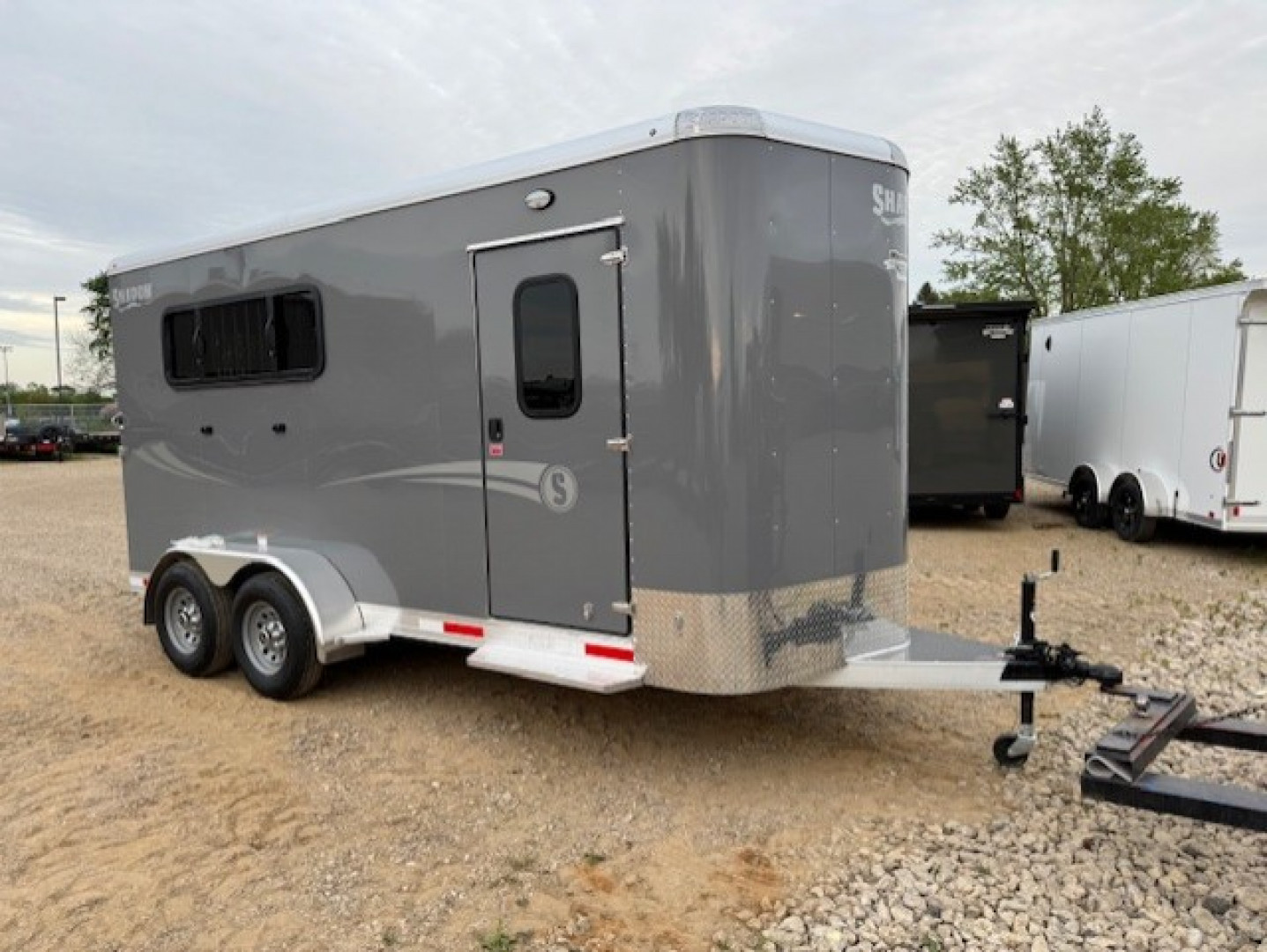New 2026 Shadow 69170W-SM-3SL-BP Horse Trailer