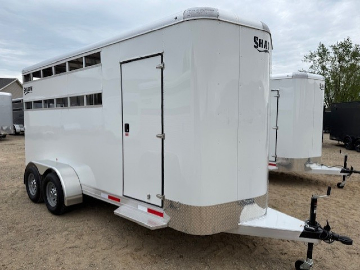 New 2025 Shadow 60170STK-3SL-BP Horse Trailer