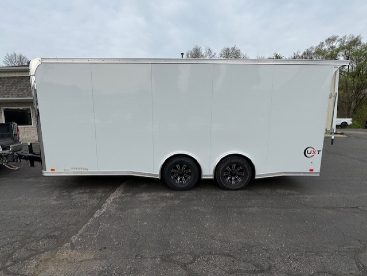 New 2025 United Trailers UXT-8.520TA52 Cargo / Enclosed Trailer for ...