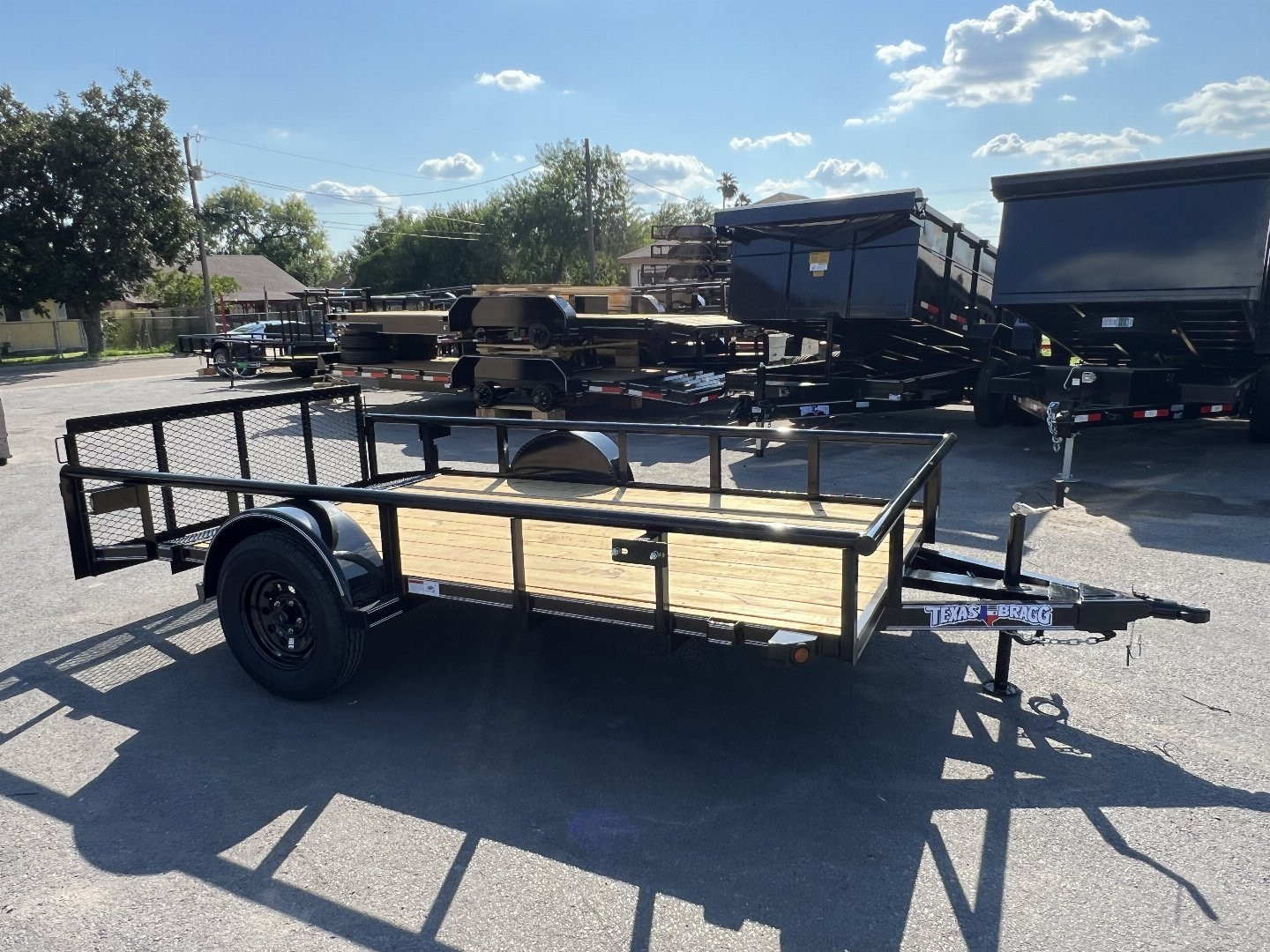 Texas Bragg Trailers - Mid Valley Trailers in Texas