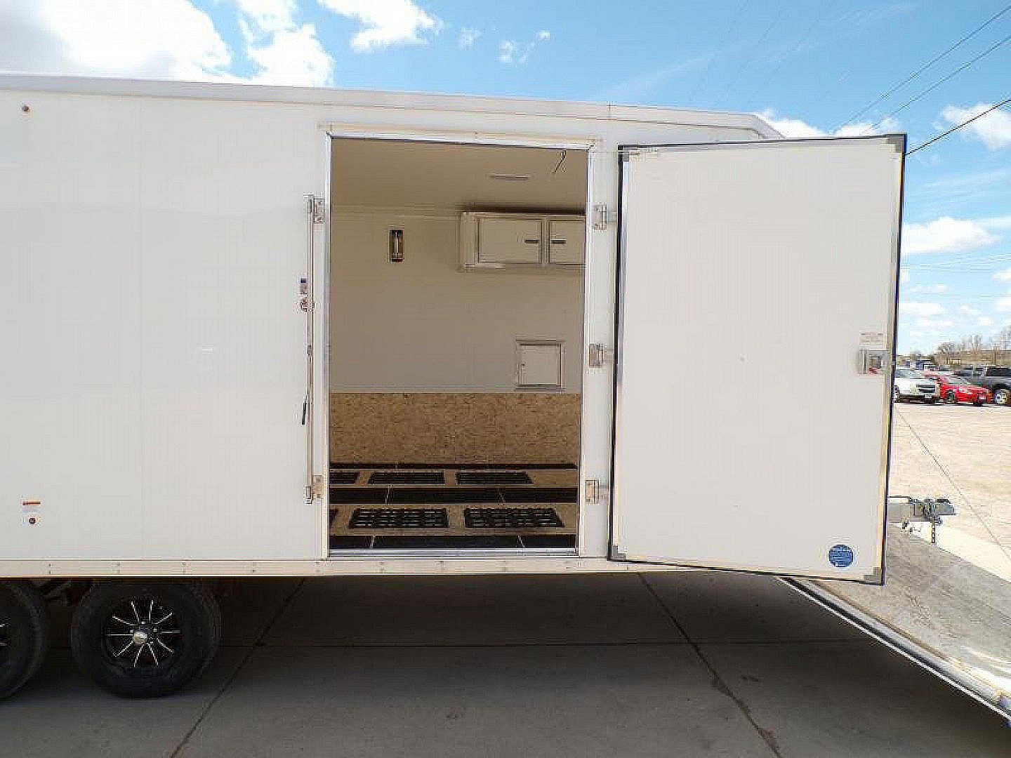 Used 2022 STEALTH PREDATOR 8.5X25-Enclosed Snowmobile Trailer - 853 for ...