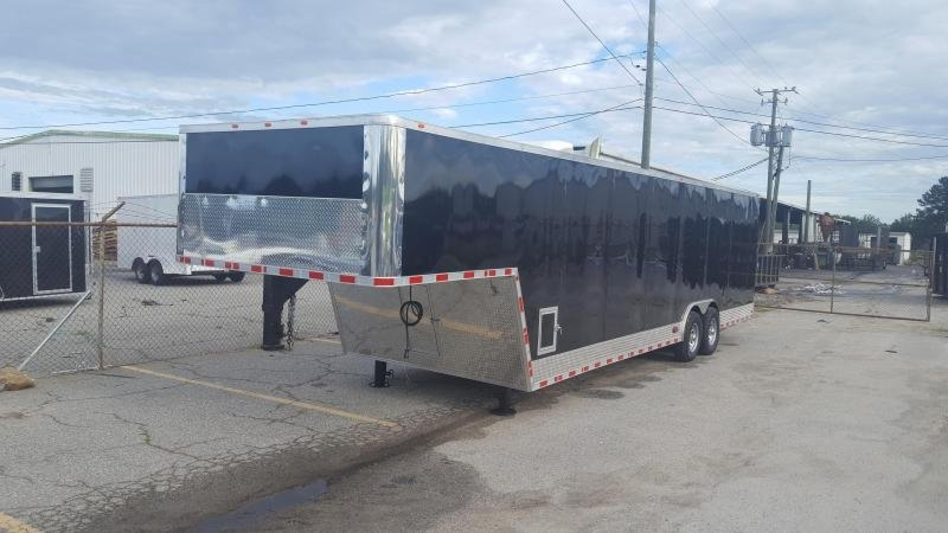 New 34 GN Car Hauler