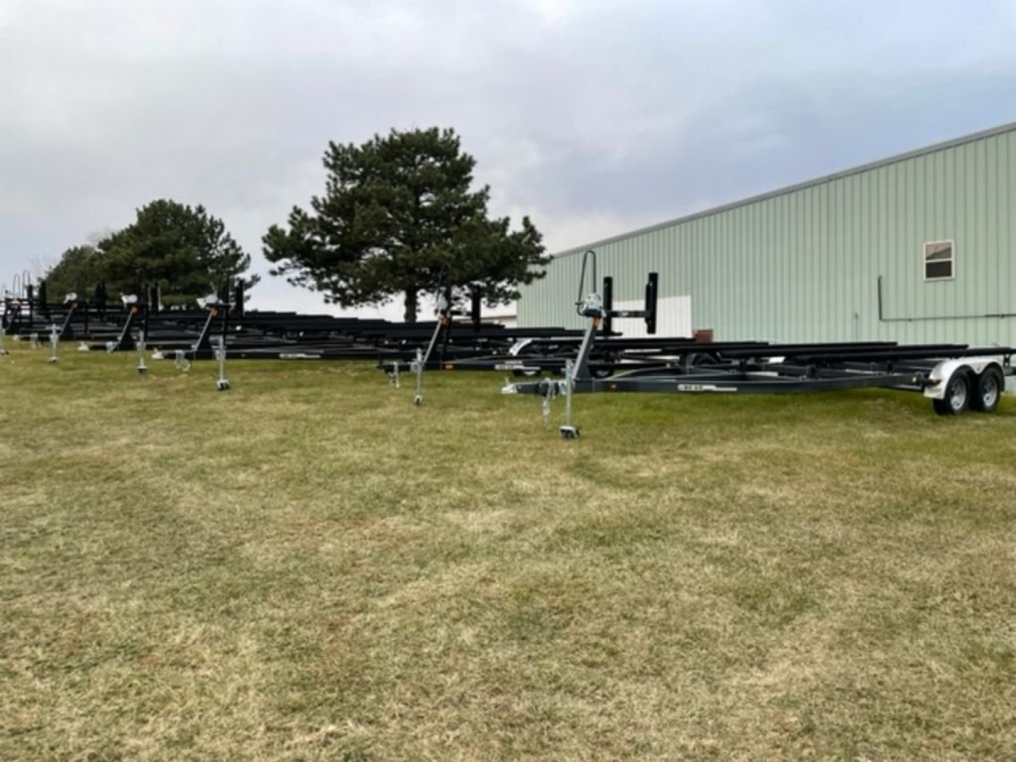 New NEW Bear Trailer Manufacturing Pontoon/Tritoon Trailers