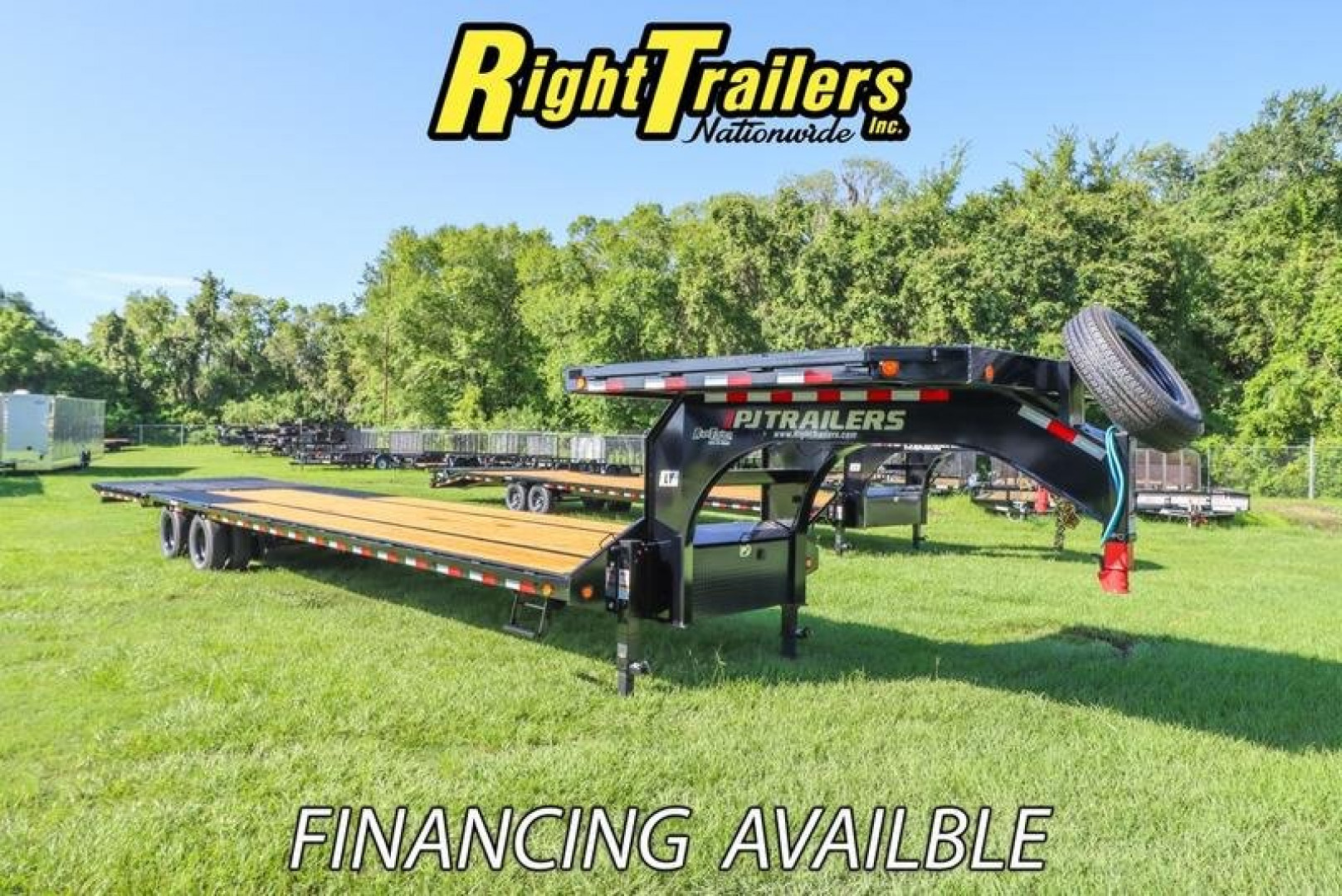 New 2025 8.5x40 PJ Gooseneck Hydraulic Dovetail Trailer LY402