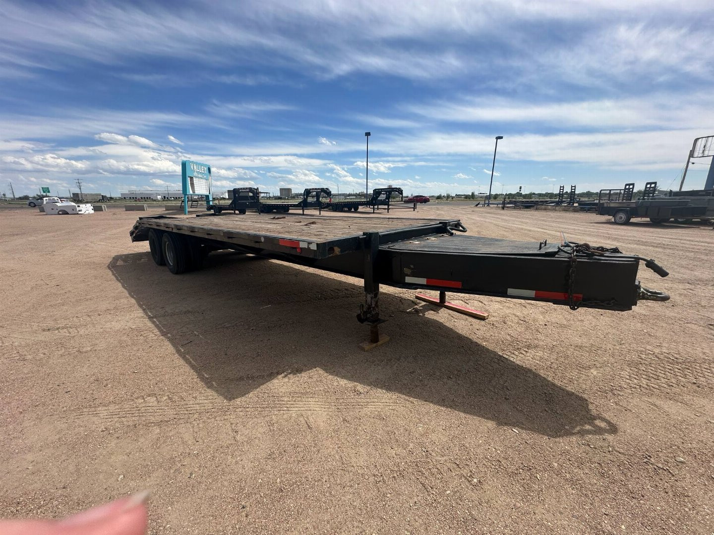 Used 2009 HMDE 25' Deckover Trailer for sale in Fort Morgan, CO