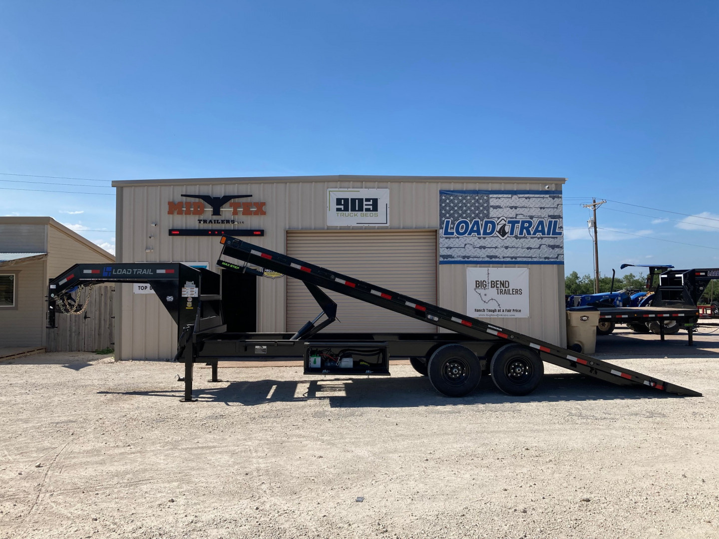 New 2026 Load Trail GE 102" x 24' Tandem Gooseneck Equipment Full Tilt ...
