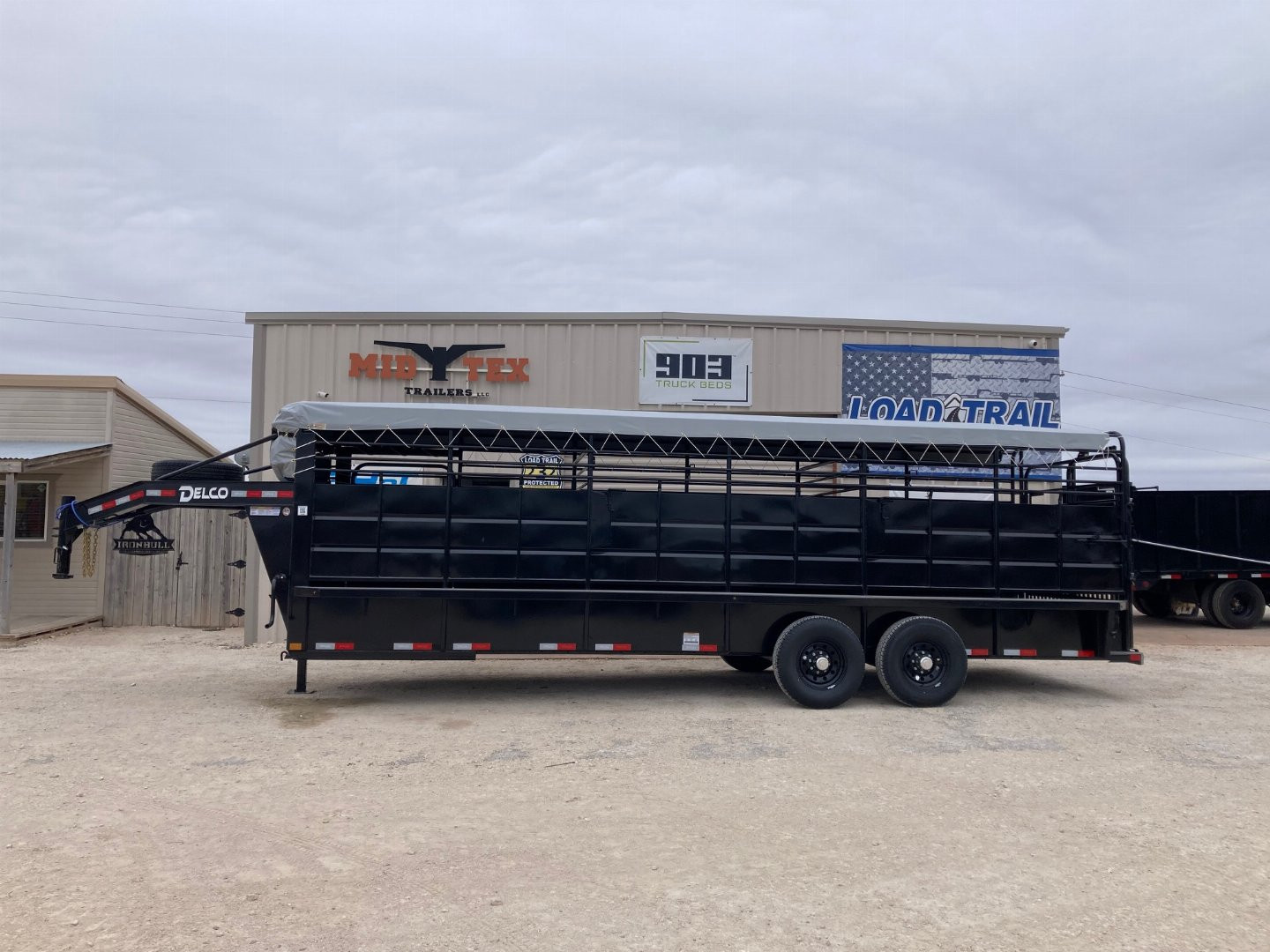 New 2024 Delco Trailer 24'X6'8 Stock Trailer Bar Top