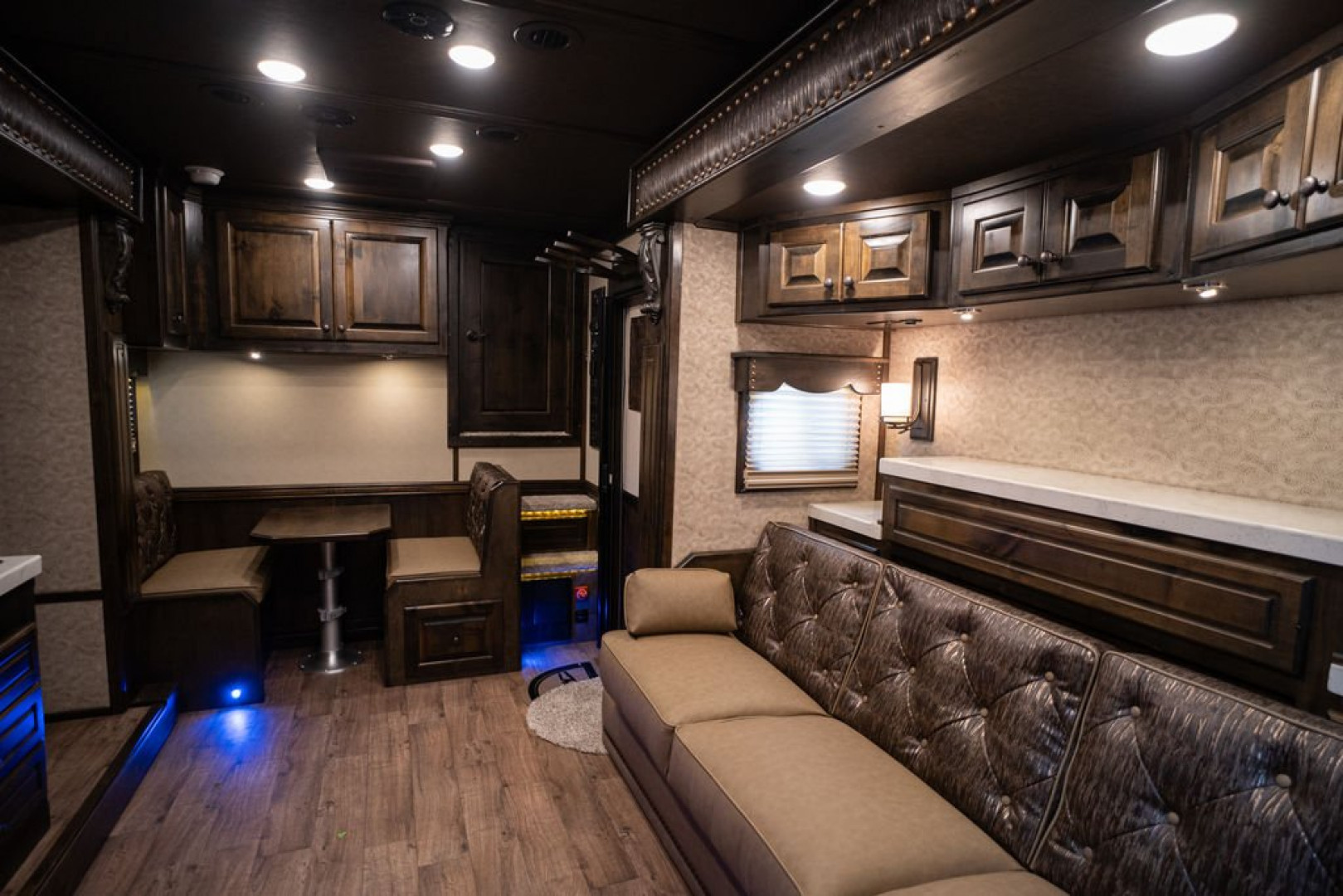 New 2025 Bloomer 4 Horse Gooseneck with Rear Tack Outlaw Living ...