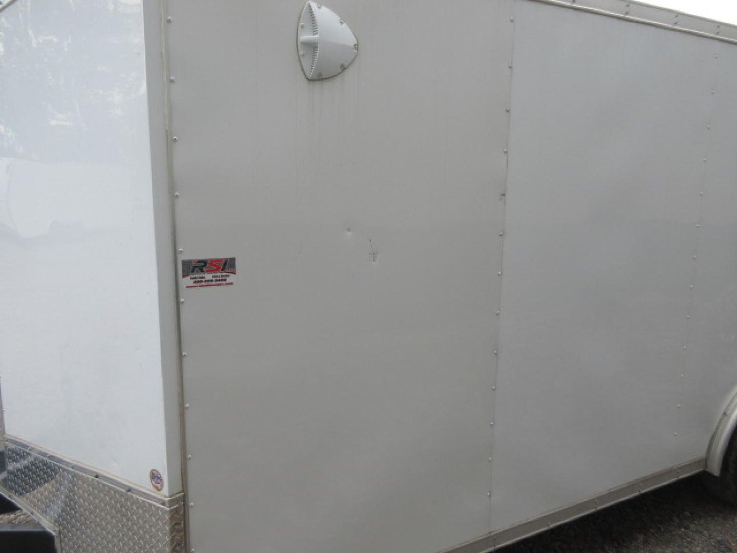 Used 2020 Discovery Trailers 8.5' x 20' Discovery Enclosed Trailer ...