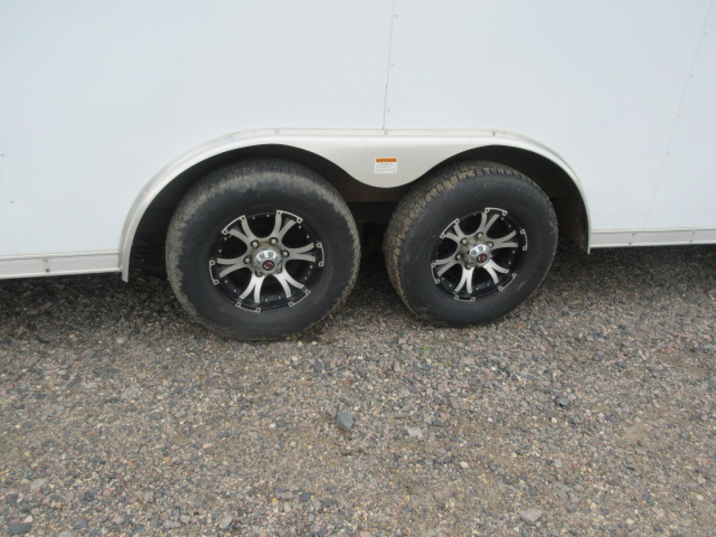 Used 2020 Discovery Trailers 8.5' x 20' Discovery Enclosed Trailer ...