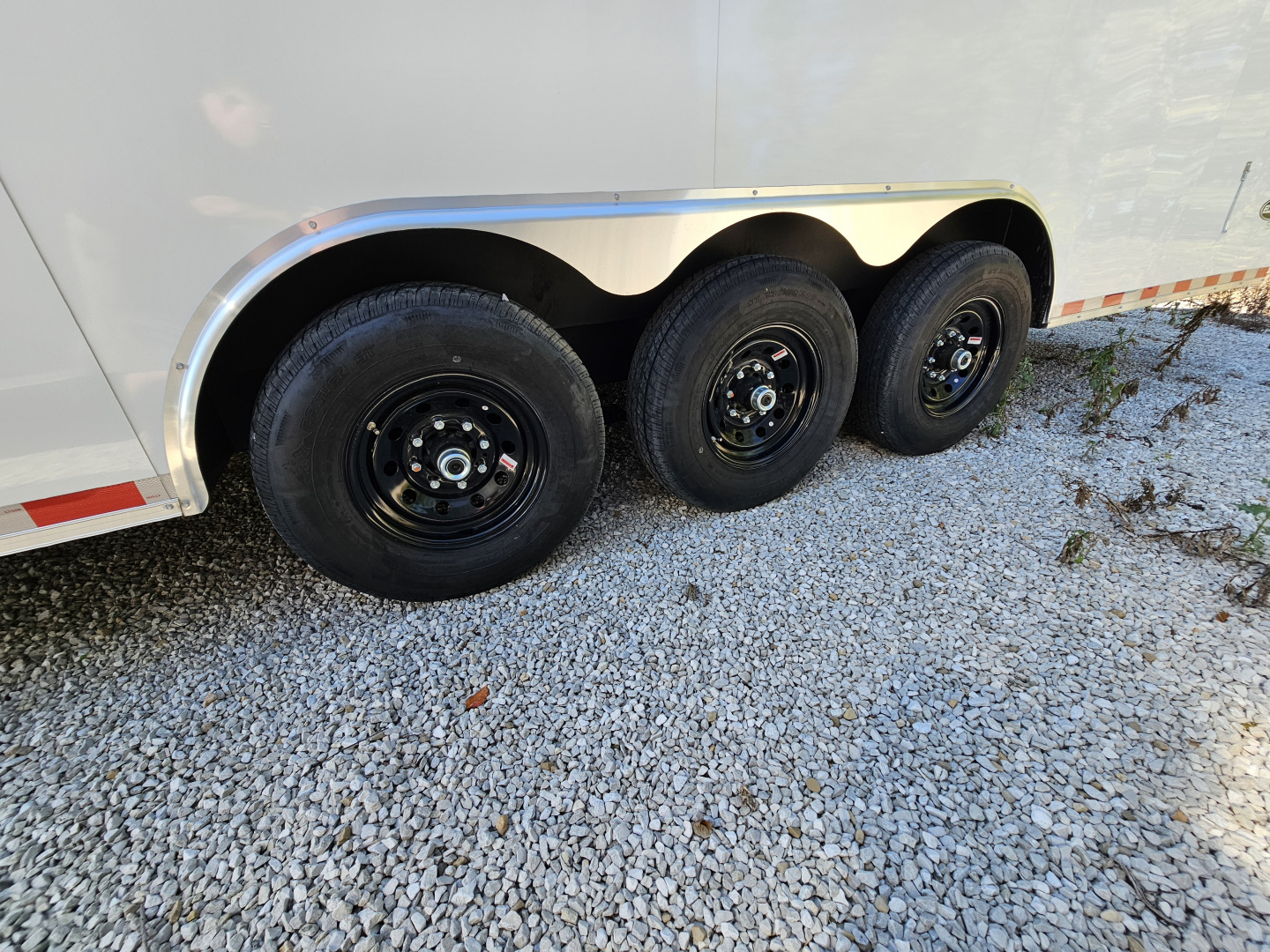 New 2025 Look Trailers Element SE 8.5 x 28 21K Triple Axle Double Rear ...