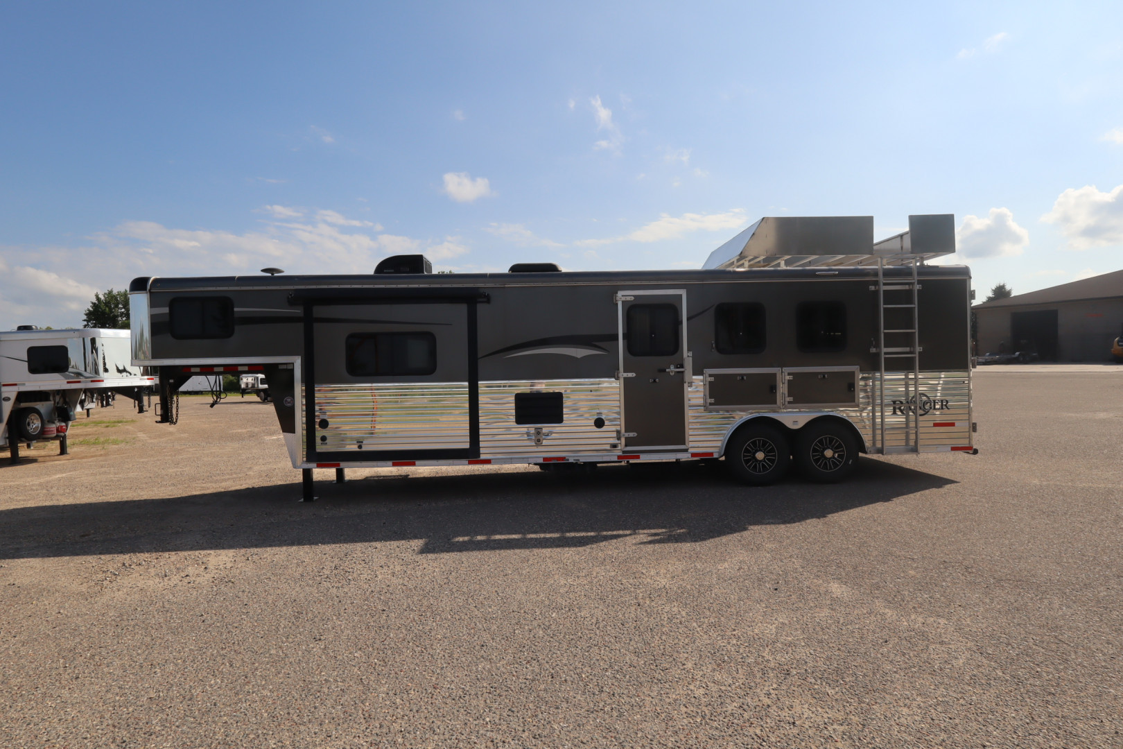 Used 2015 Bison Trailers 3 Horse LQ Trailer