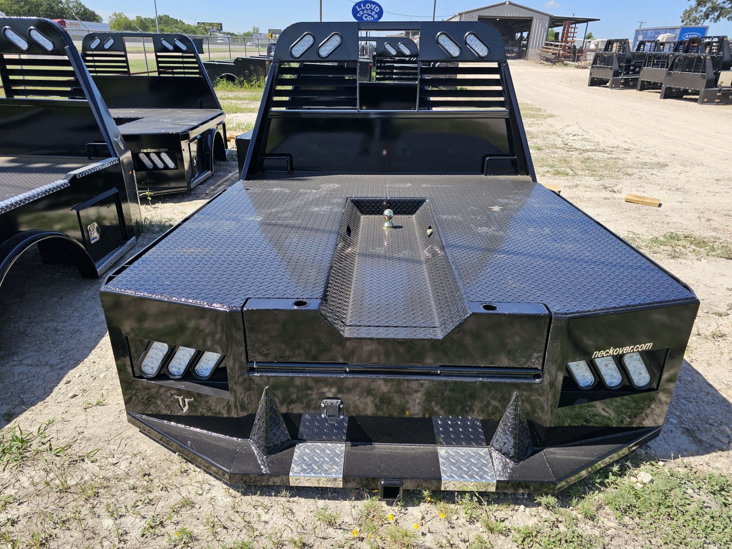 New 2025 Neckover SPEARBED SKIRTED SINGLE WHEEL SHORT Truck Bed