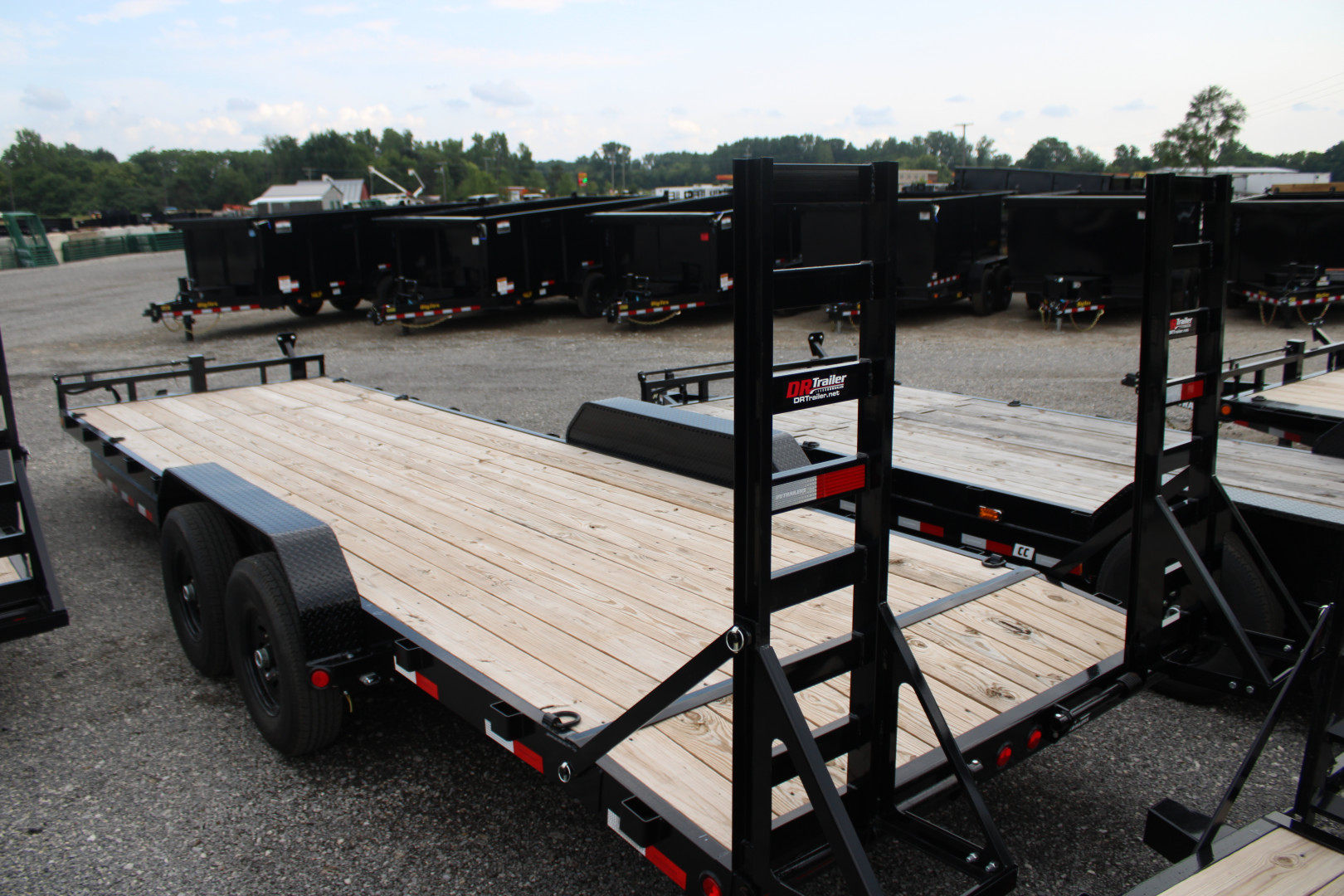 New 2026 PJ Trailers 24' 14K GVWR FR EQUIPMENT TRAILER WITH FOLDING ...