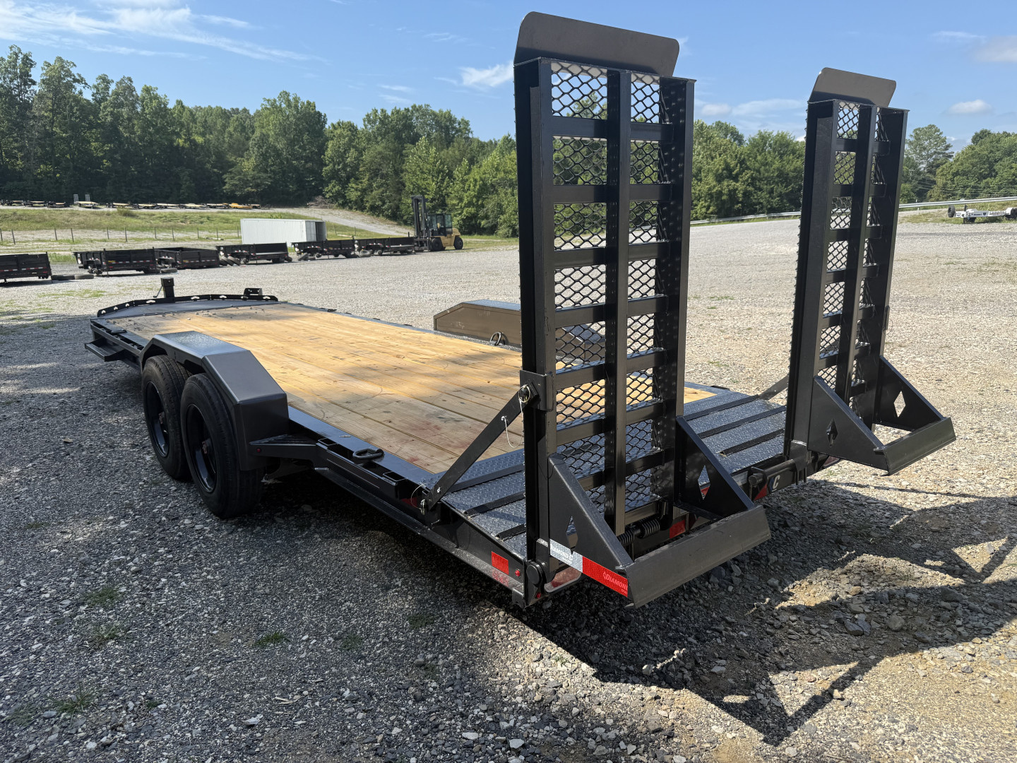 New 2026 Diamond C LPX208 Equipment Trailer PACESETTER EDITION 22’ EXTRA WIDE RAMPS