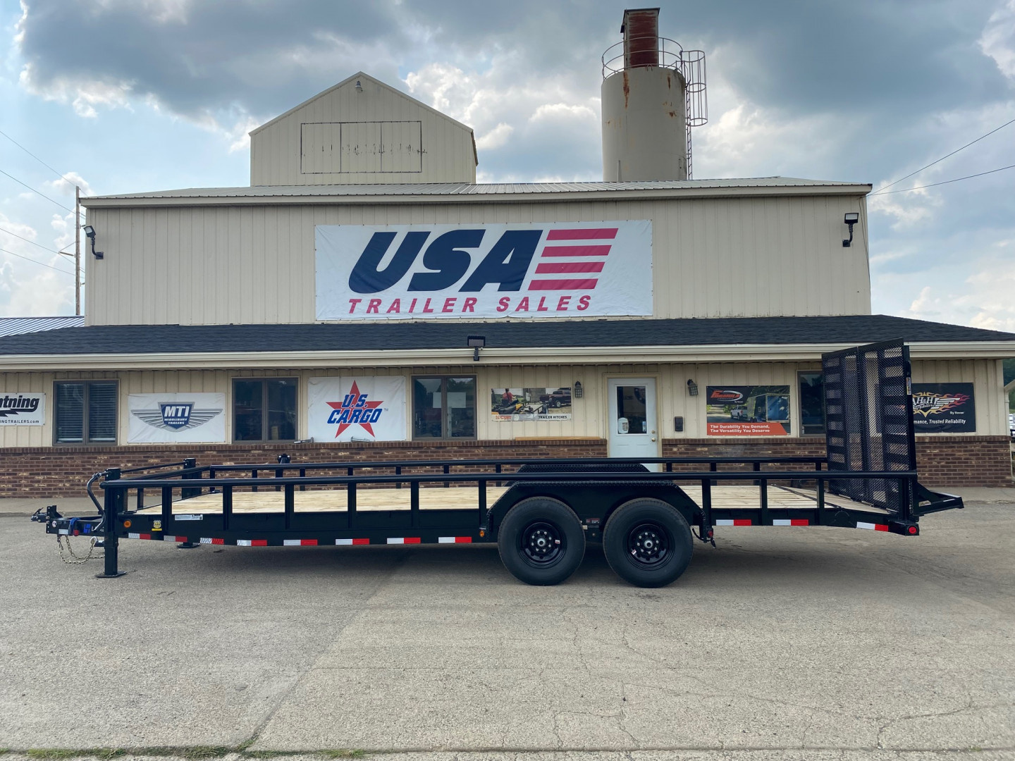 New 2025 Load Trail 83x24 Landscape 14k w/Split Gate Equipment Trailer ...