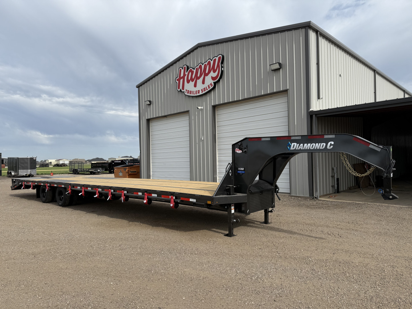 New 2026 Diamond C 102"x40' Engineered Beam FMAX212 w/ Max Ramps ...