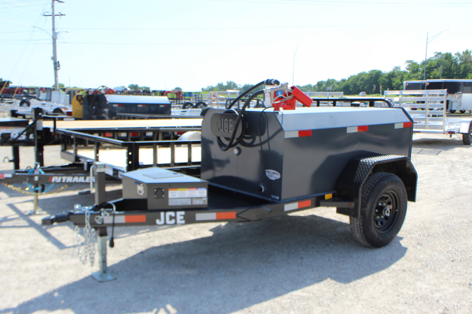 New 2025 JCE 350 Gal. Fuel Trailer