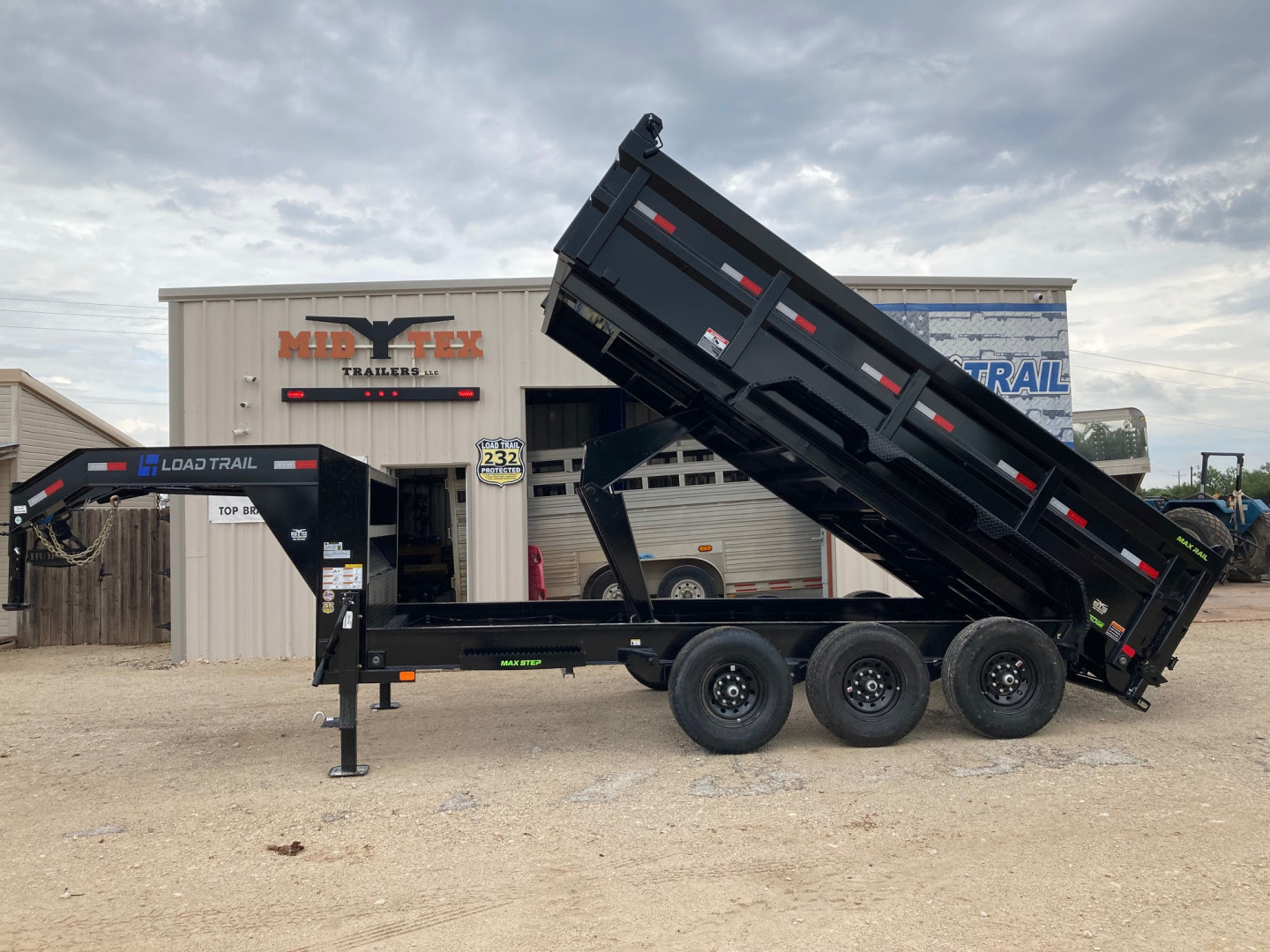 New 2026 Load Trail GD 83" x 16' Triple Axle Gooseneck Low-Pro Dump