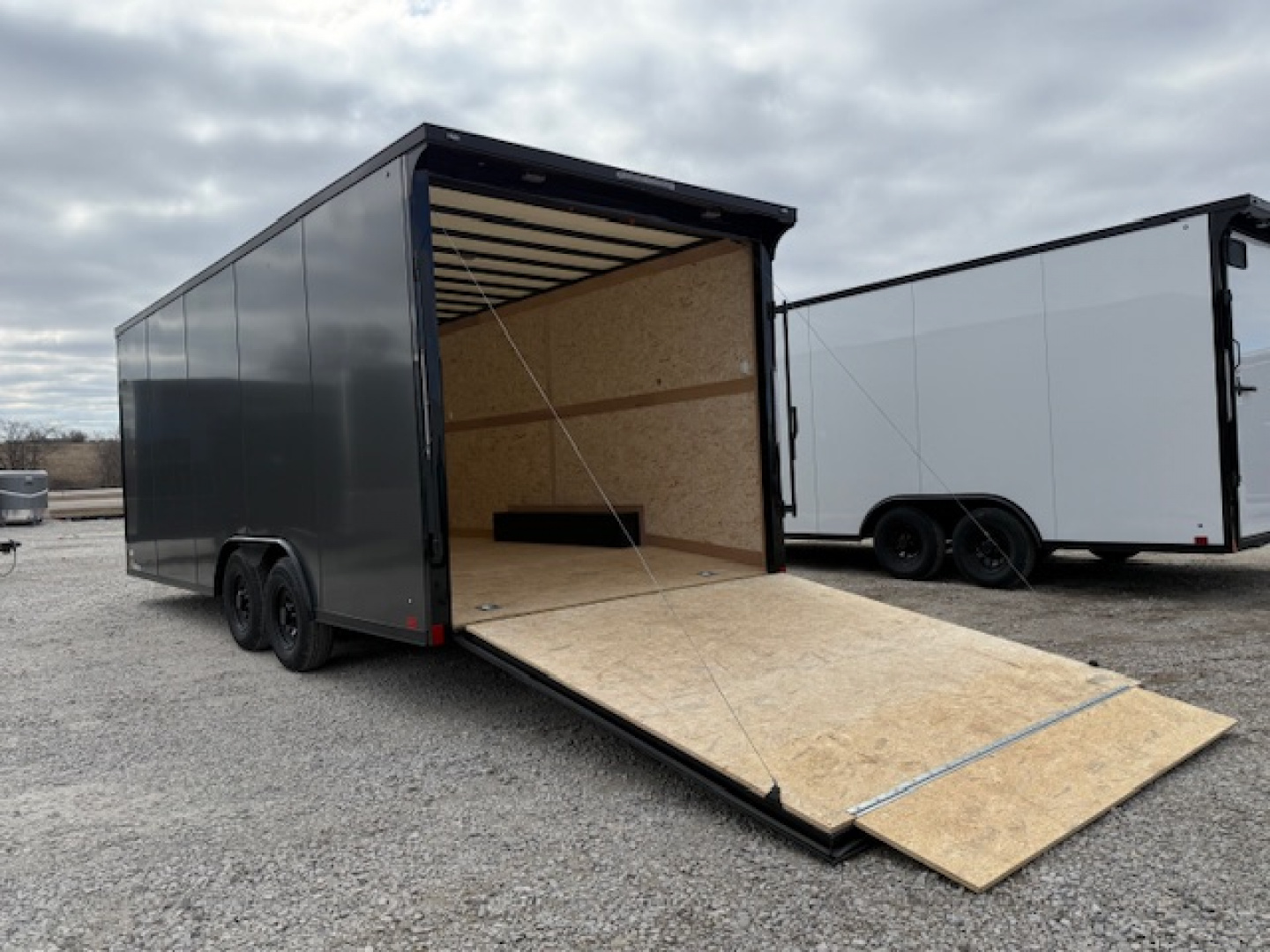 New 2026 Cross Charcoal/Black Trim 8.5'x20' 10k Alpha Flat Top V-Nose ...