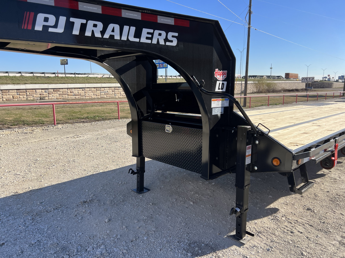 New 2026 PJ 102"x40' GN Low-Pro Air-Ride Flatbed w/ Duals - LD for sale ...