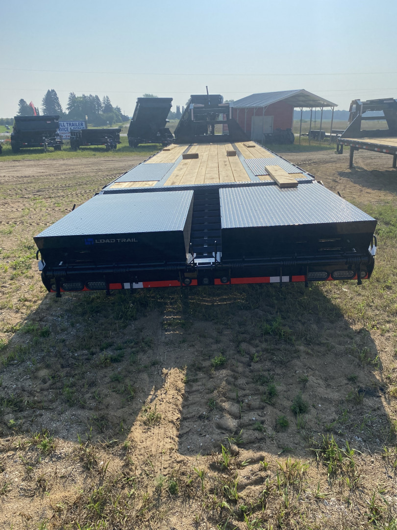New 2026 Load Trail 102 X 32 Gooseneck Bodies MAX RAMPS MUD FLAPS 2 MAX ...