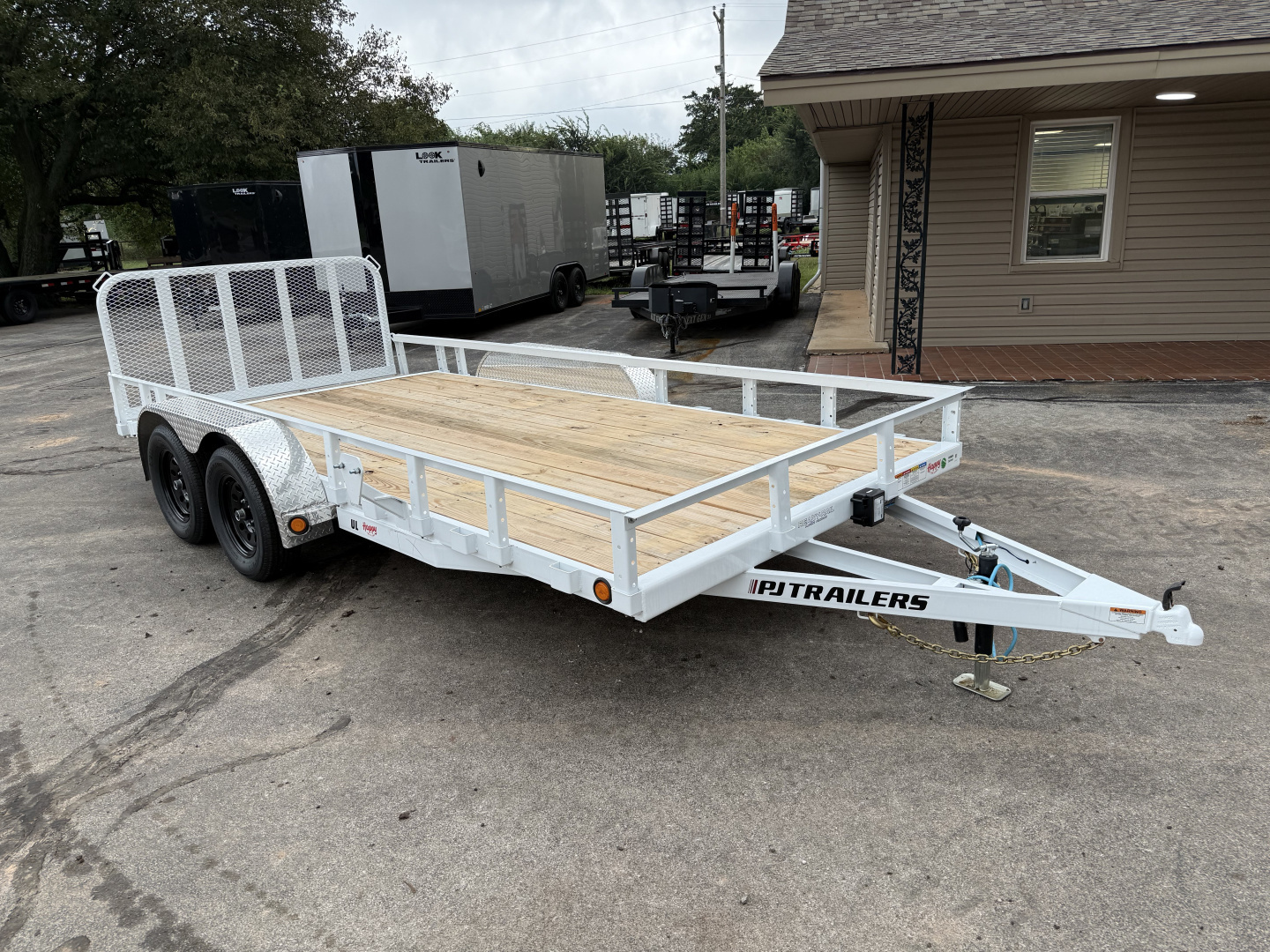 New 2026 PJ 83"x16' Tandem Axle Utility Trailer - UL