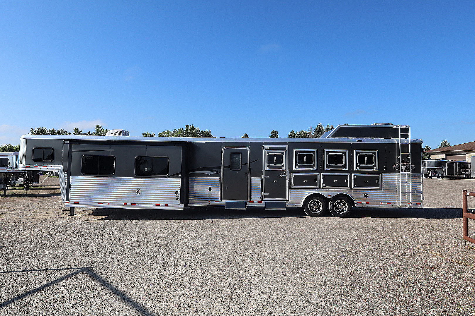 Used 2017 Bison Trailers 4 Horse Silverado LQ 12' Slide-out Horse ...