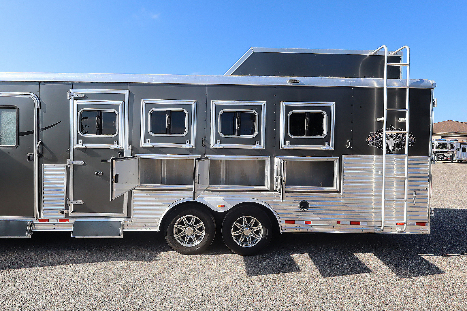 Used 2017 Bison Trailers 4 Horse Silverado LQ 12' Slide-out Horse ...