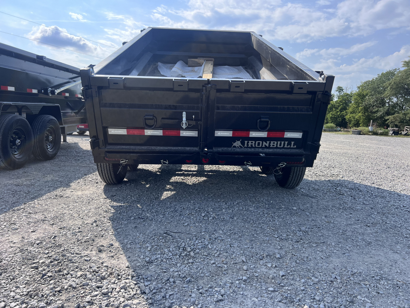 New 2026 IRON BULL 72X12 DUMP TRAILER W/ SCISSOR HOIST AND I-BEAM FRAME